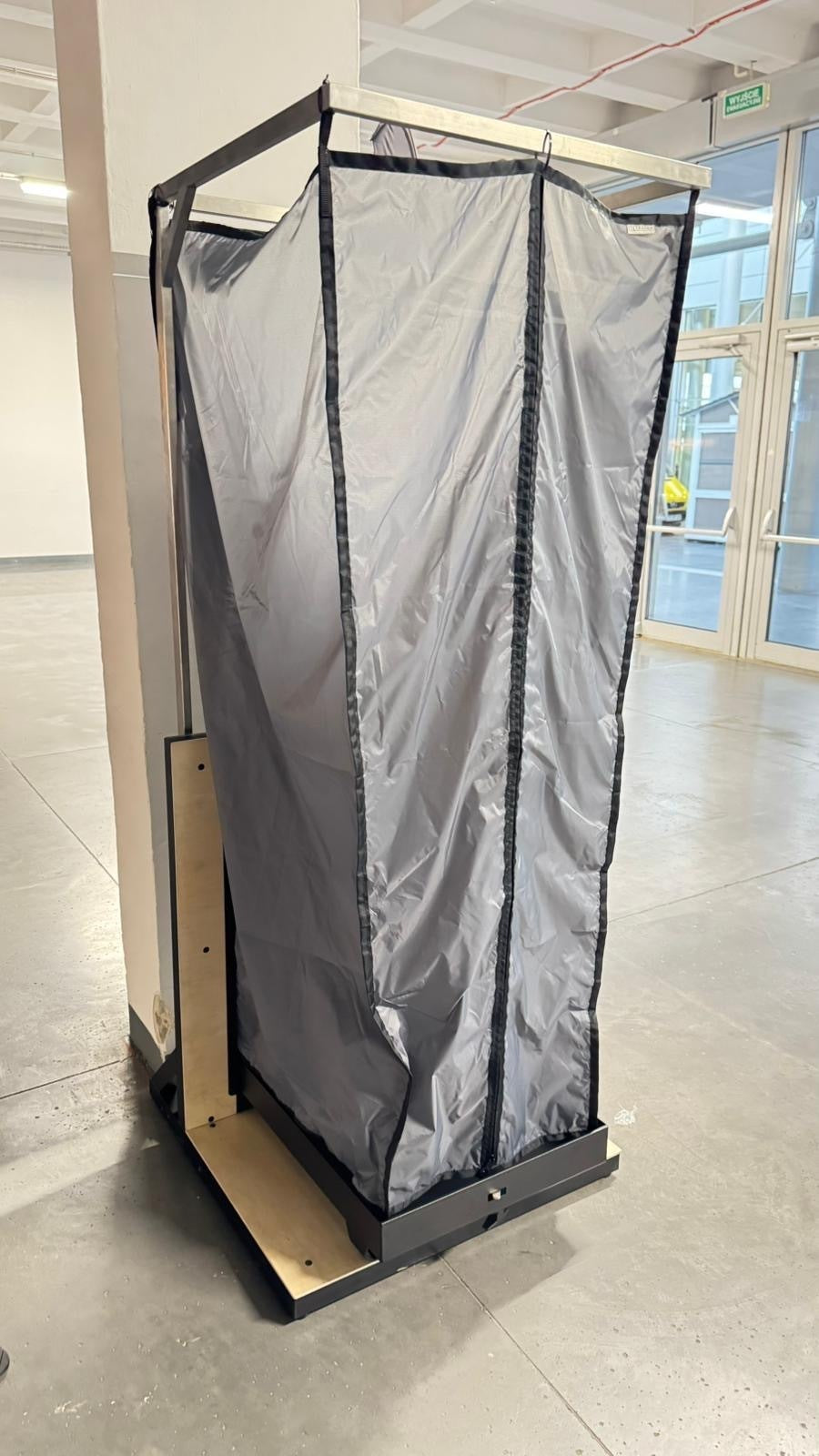 Tetravan Folding Shower with Magnetic Curtain – Timber Van Kits